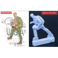 1/48 F-86 Sabre Pilot Resin Figure Plus Model AL4047
