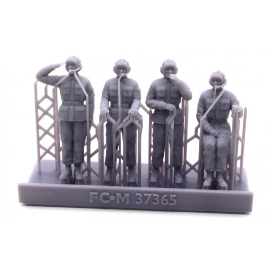 1/35 Modern PLA Tank Crew FC Model Trend 37365